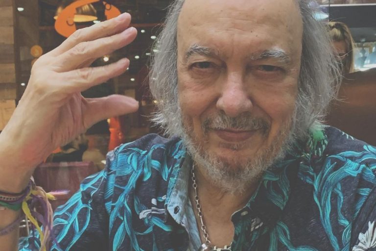 Viúva de Erasmo Carlos revela falta de banho desde a morte do cantor