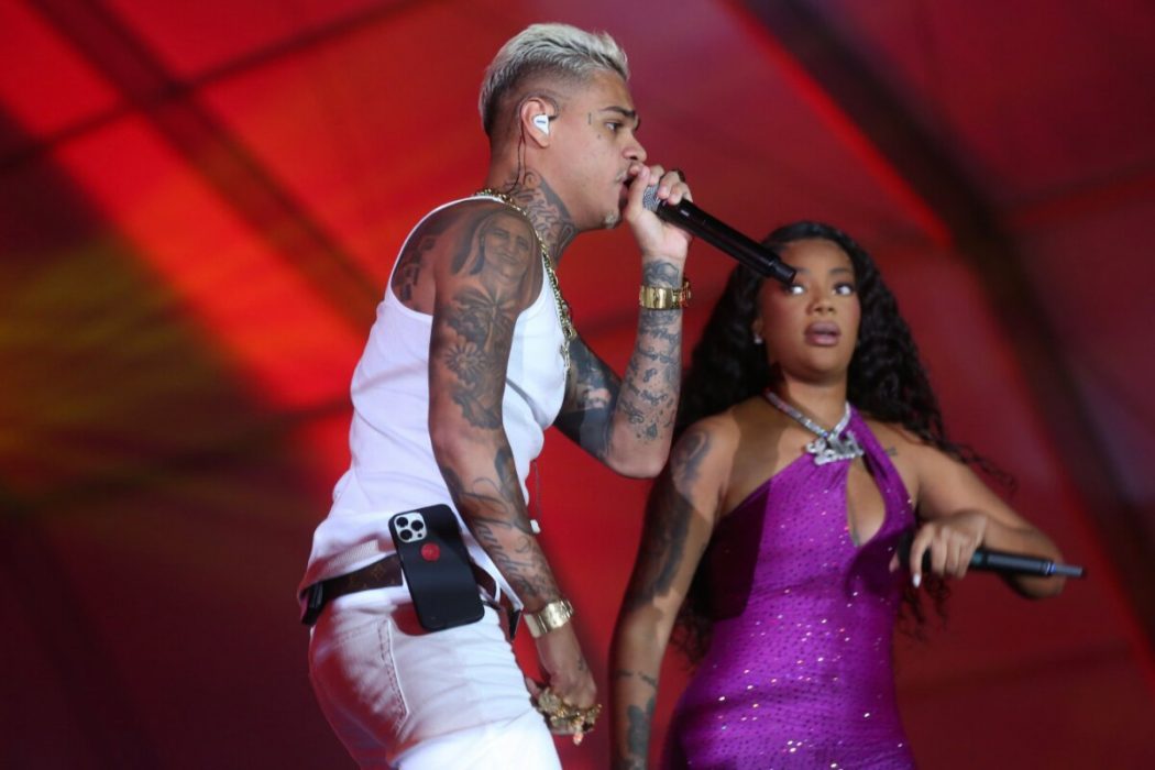 Ludmilla faz show histórico e recebe famosos na Marques de Sapucaí