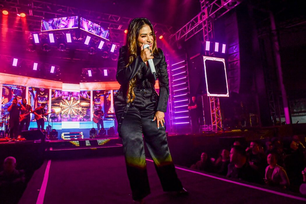 Simone Mendes faz primeiro show após fim oficial da dupla