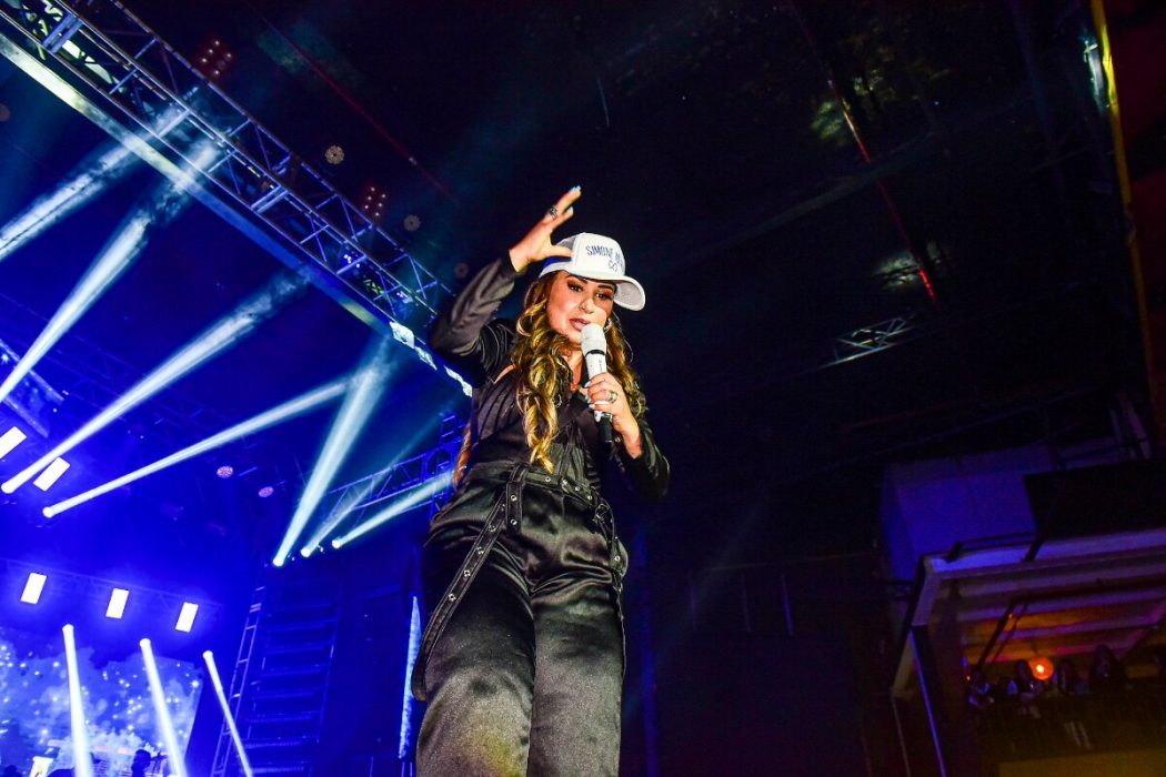 Simone Mendes faz primeiro show após fim oficial da dupla