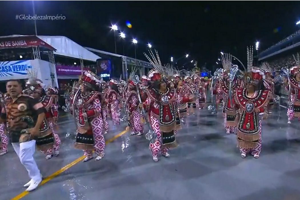 Carnaval 2023: Império de Casa Verde leva música ancestral pra avenida