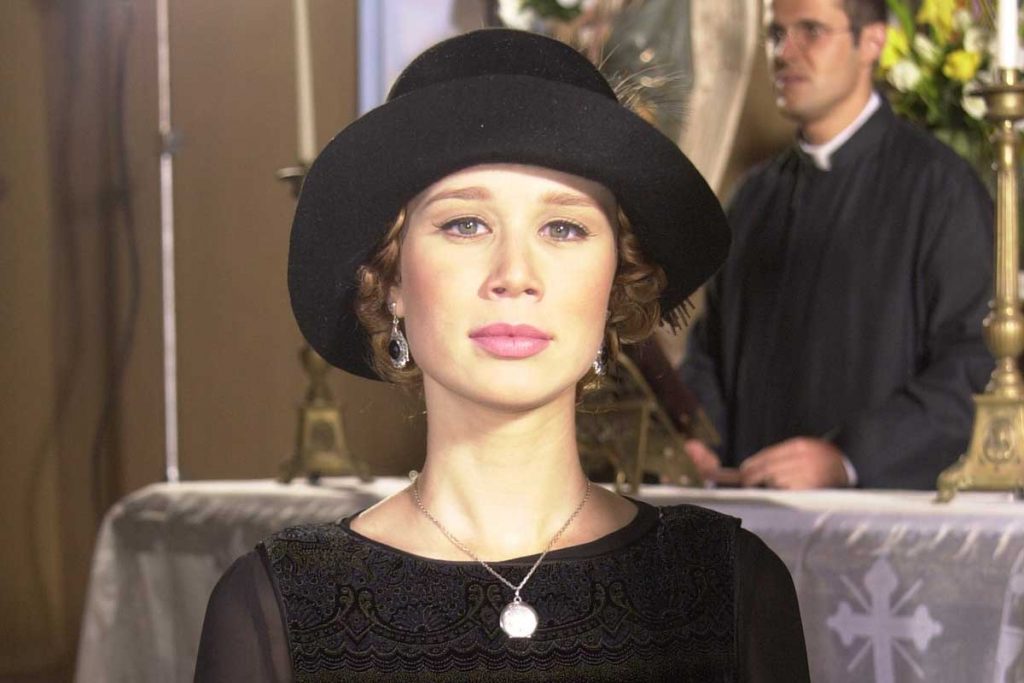 Chocolate Com Pimenta: Vestido de Ana Francisca pega fogo