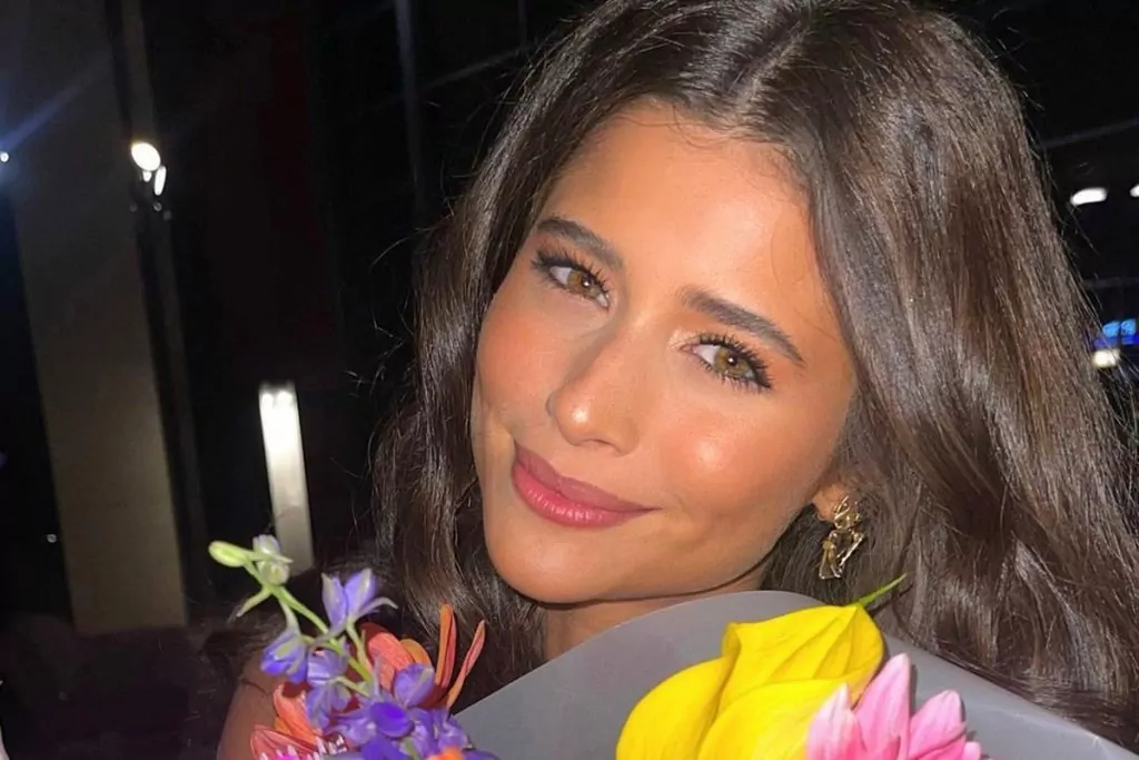 Isadora Cruz celebra seu aniversário com elenco de 'Mar do Sertão'