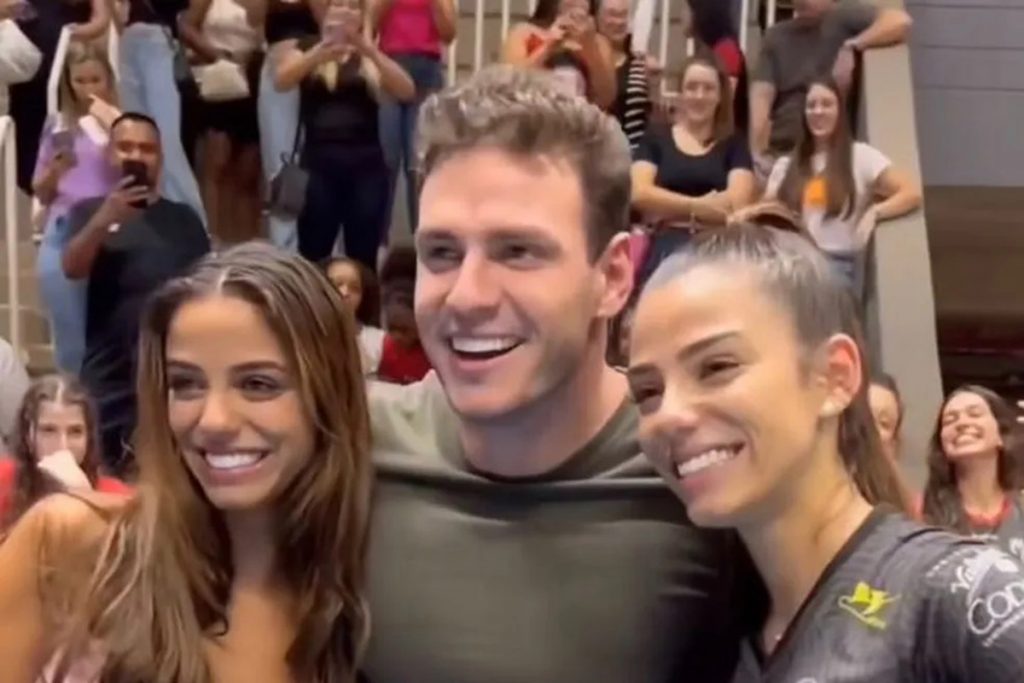 Key Alves tem reencontro emocionante com a irmã gêmea