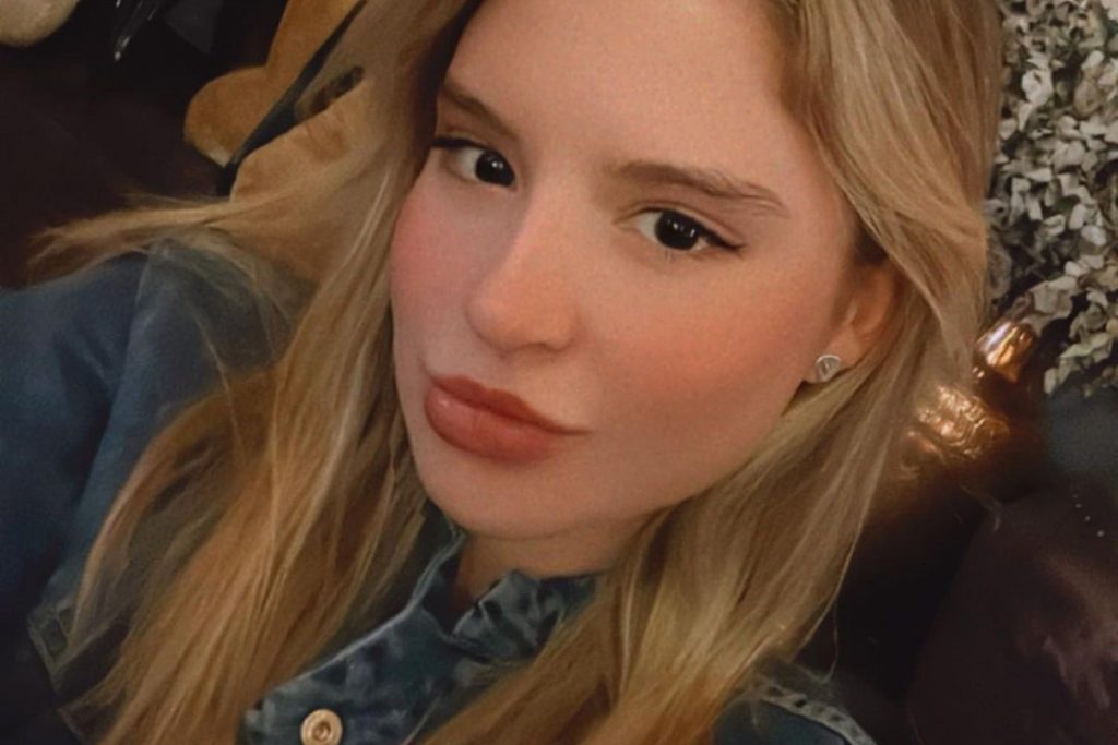 Sophia Valverde muda radicalmente o visual. Veja o resultado!