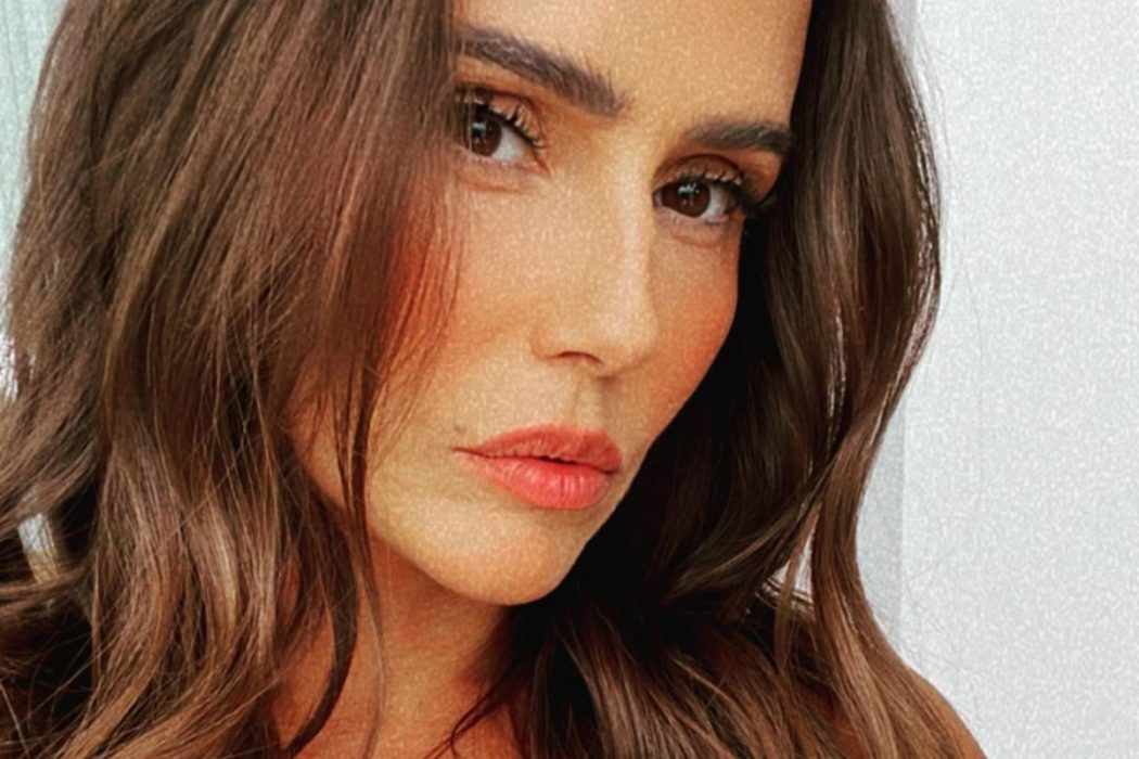 Maíra Cardi volta às redes, choca com novo visual e lança livro - OFuxico