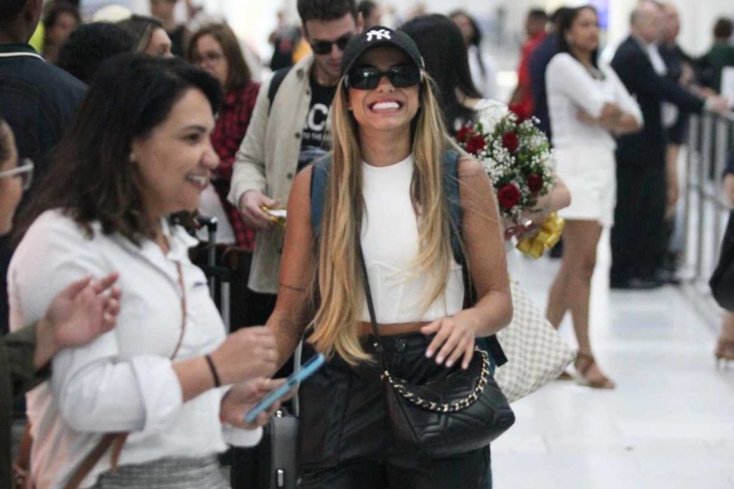 BBB23: Flagra! Gustavo e Key se reencontram e rola beijo e abraço