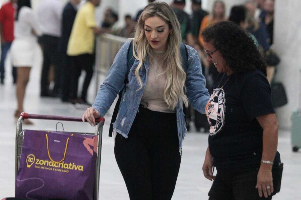 BBB23: Flagra! Gustavo e Key se reencontram e rola beijo e abraço