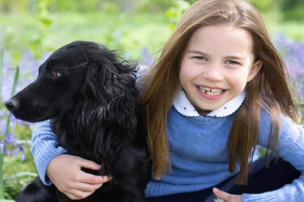 Princesa Charlotte teve uma importante função na coroação de Charles