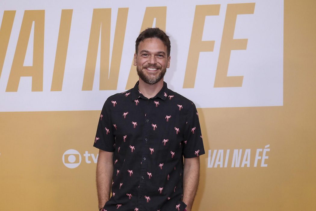 Relembre papéis de sucesso de Emílio Dantas, o Theo de 'Vai Na Fé'