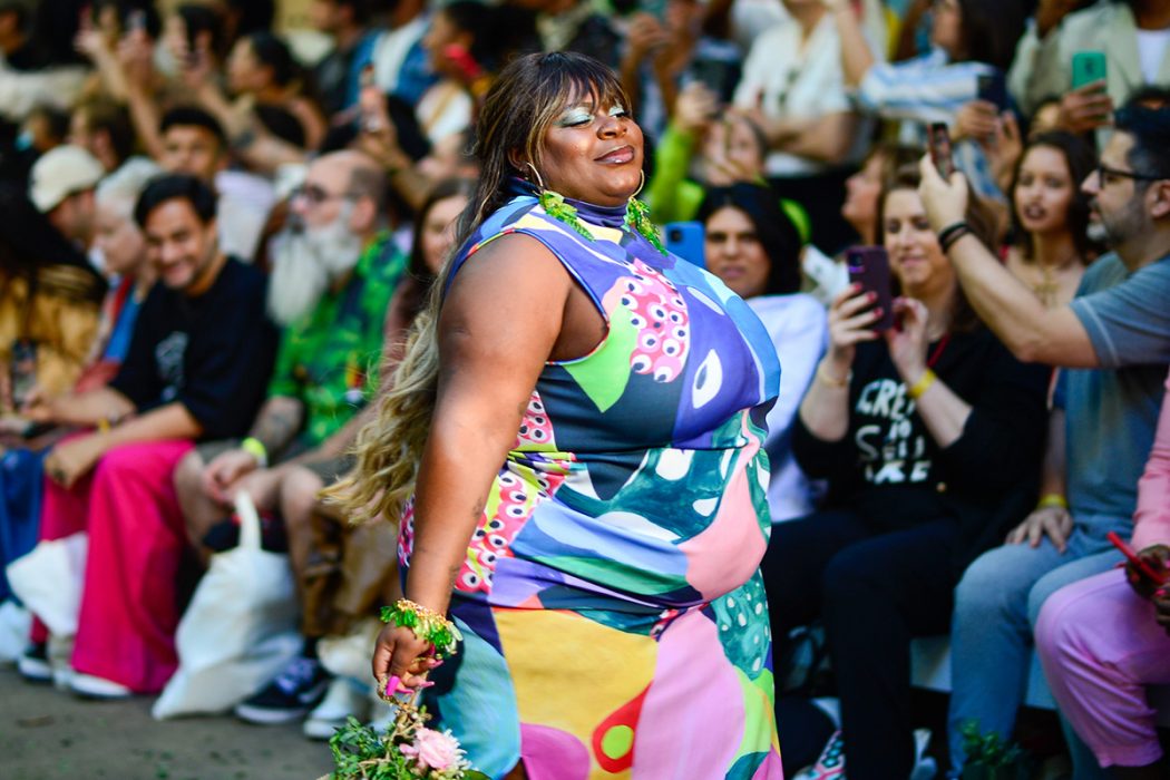 Jojo Todynho arrasa em desfile na São Paulo Fashion Week