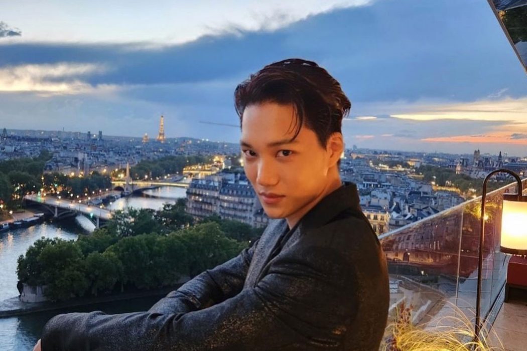 Kai, do grupo de K-Pop Exo, chora ao ter alistamento militar adiantado