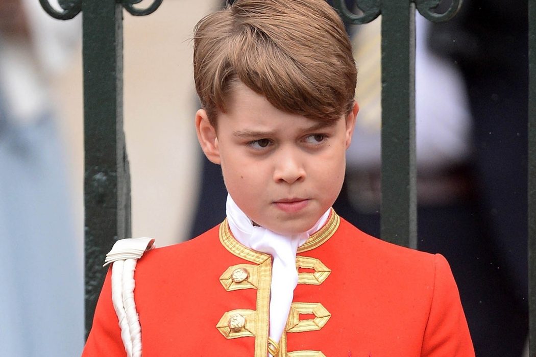 Príncipe George fez Rei Charles III mudar regra para a coroação