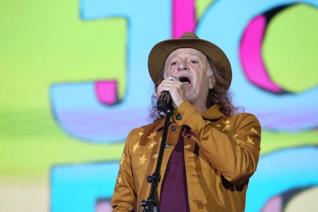 Alceu Valença surge caracterizado de lampião em seu próprio Arraial