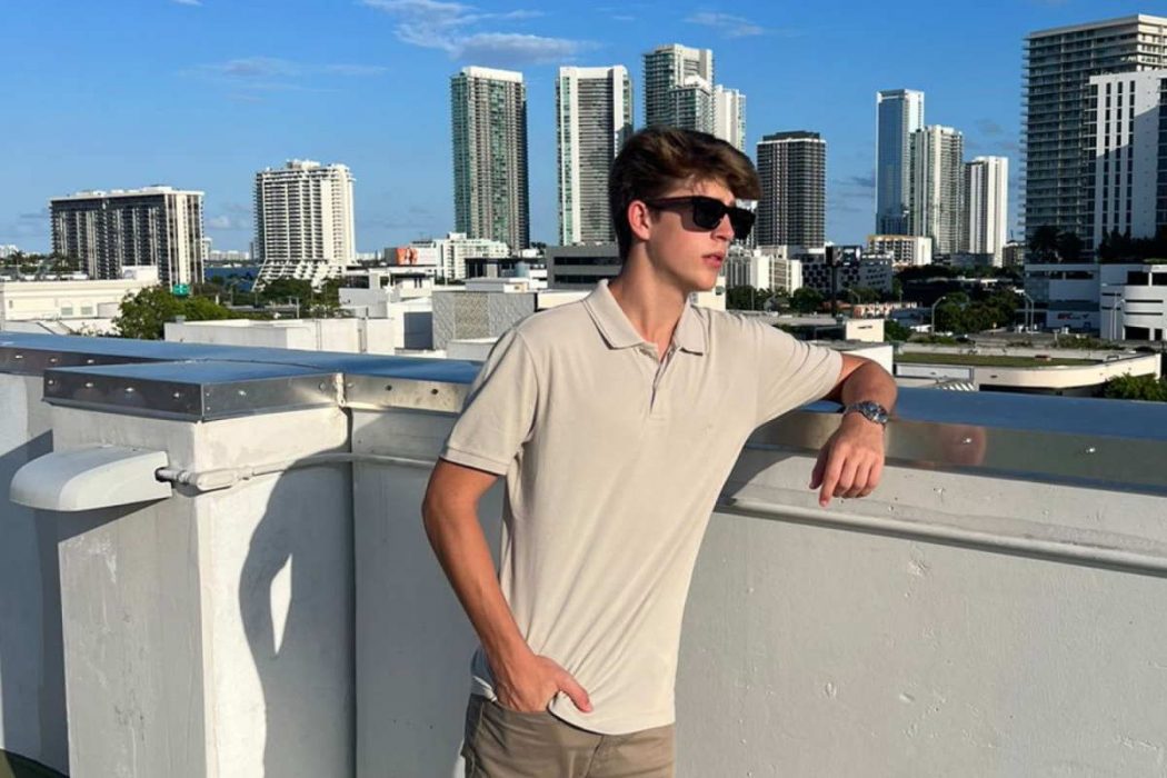 Ator teen Antônio Zeni curte as férias nos Estados Unidos - OFuxico