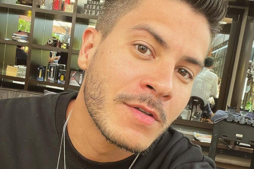 Arthur Aguiar se pronuncia após assumir namoro: 'Muito feliz'