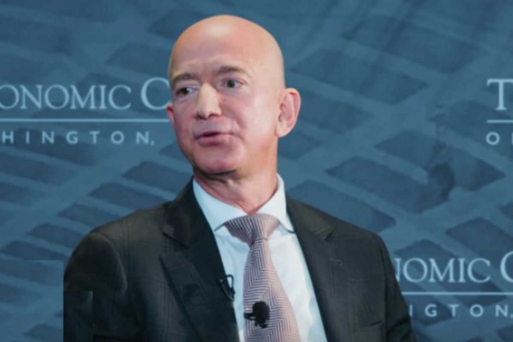 Fundador da Amazon paga aluguel de R$ 3 milhões por mês em mansão