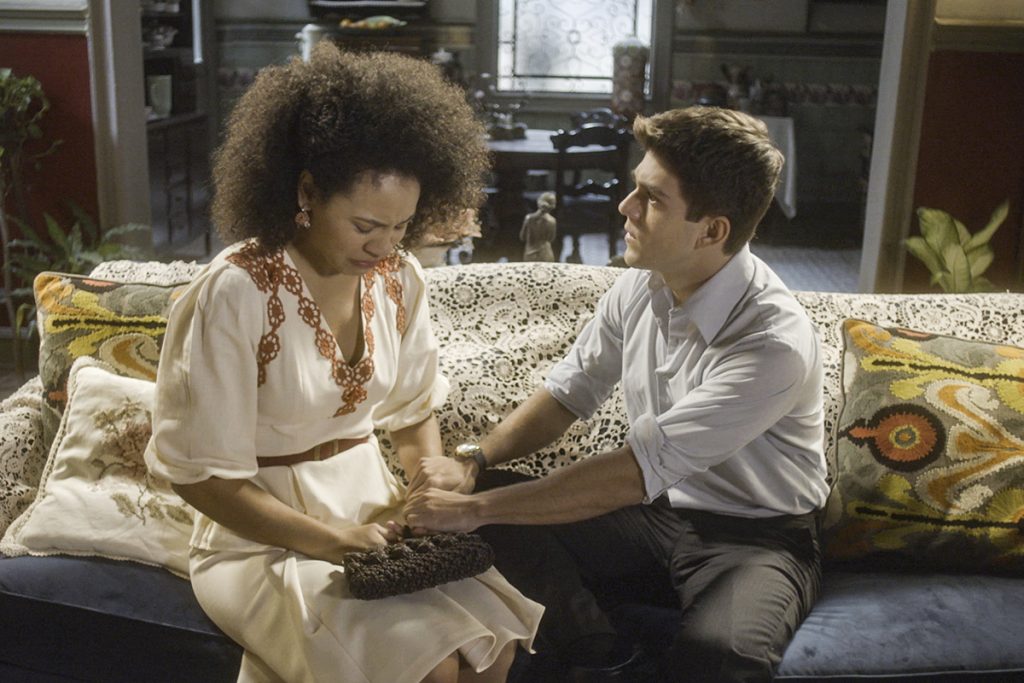 Amor Perfeito: Sônia termina namoro com Júlio