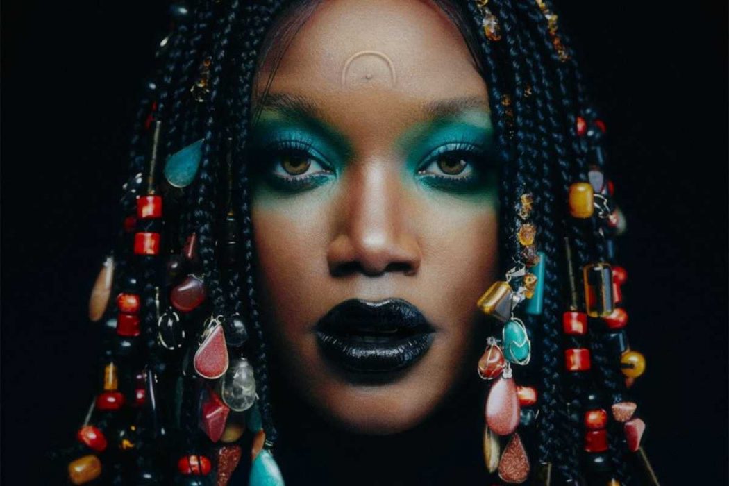 IZA sobre AFRODHIT: ‘100% eu […] Diferente de tudo que já fiz’