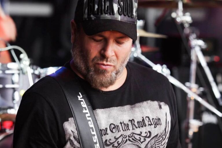 Mingau, conheça melhor essa lenda do rock brasileiro- OFuxico