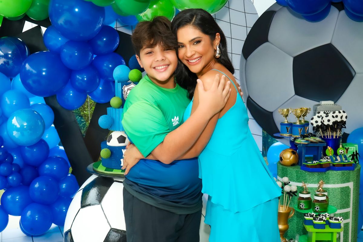 Mileide Mihaile faz festa para comemorar aniversário de Yhudy - OFuxico