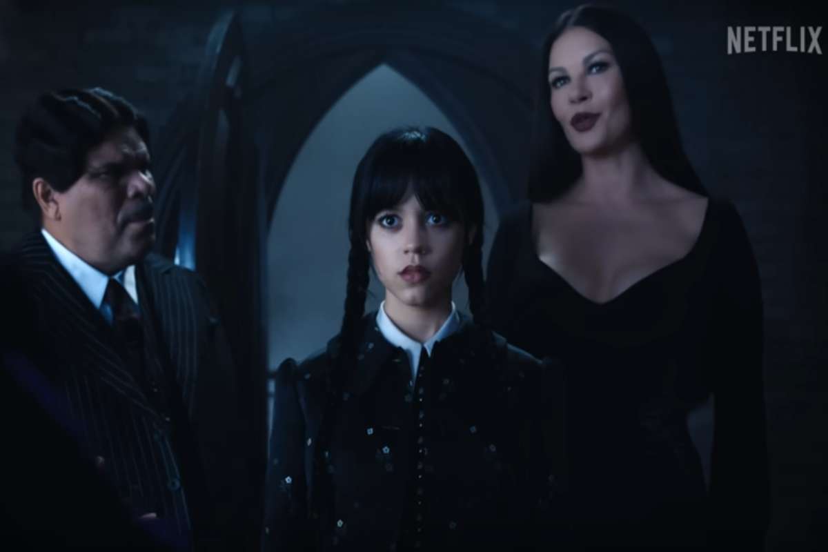 Netflix desenvolve série sobre o Tio Chico, de 'Wandinha'