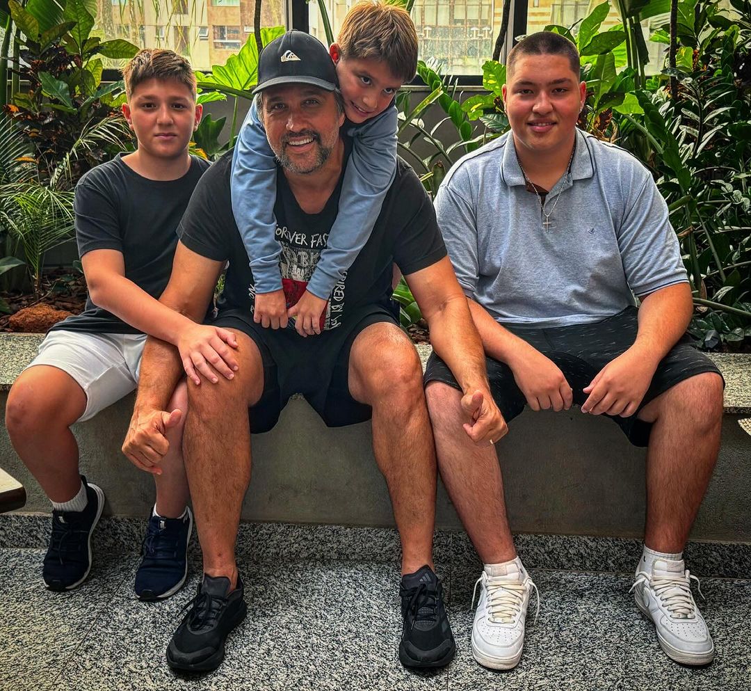 Leo Chaves, da dupla com Victor, será pai pela quarta vez - OFuxico