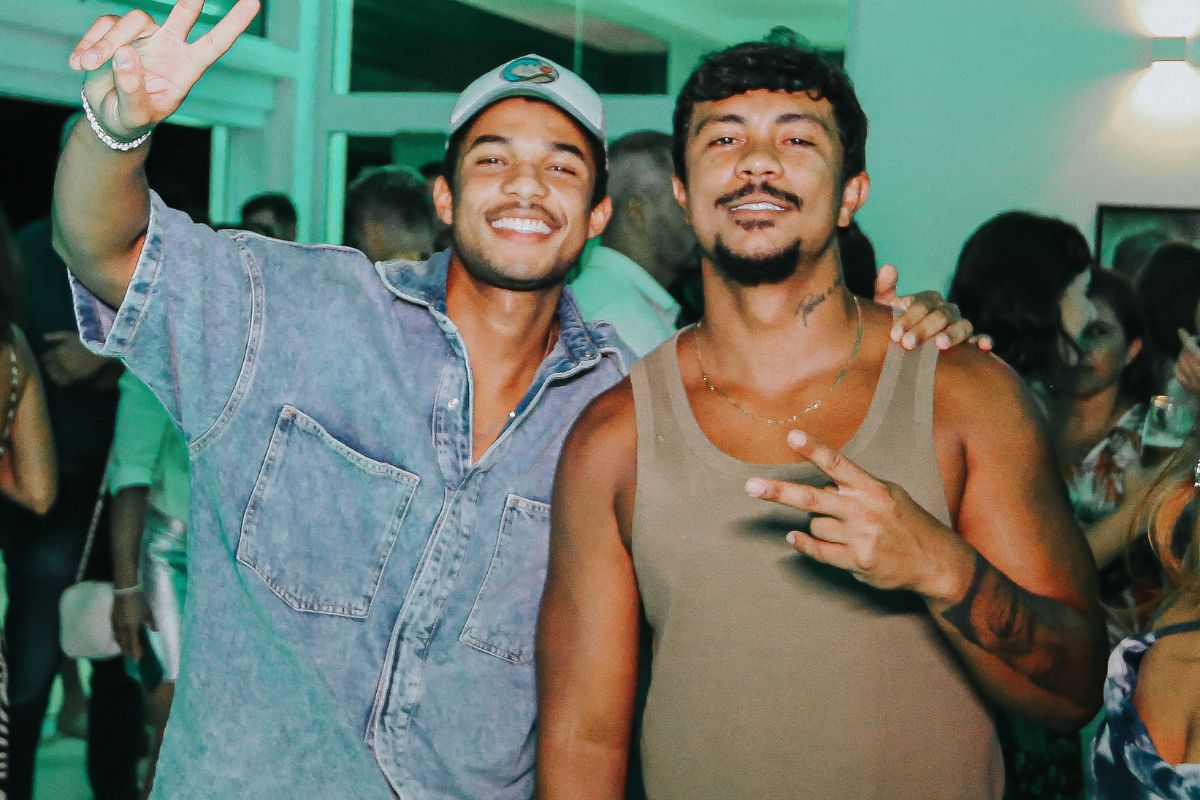 Xamã recebe elenco de 'Renascer' para celebrar segunda fase - OFuxico