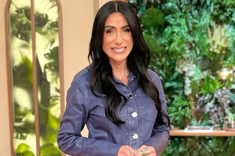 SBT lança o 'Chega Mais Notícias', jornal com Michelle Barros - OFuxico