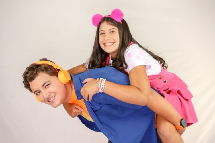 Maria Clara e JP, fenômeno infantil, lançam turnê nacional. Saiba!