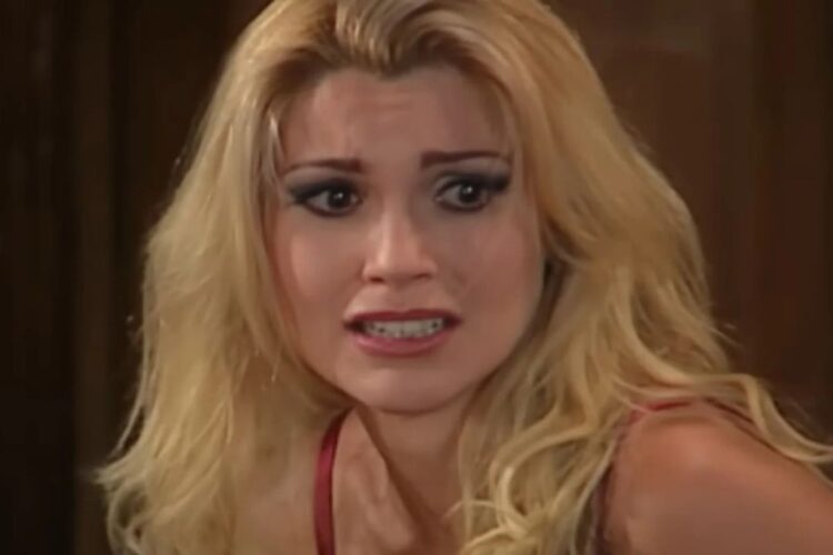 Alma Gêmea: Cristina surta e faz 'picadinho de Luna' - OFuxico