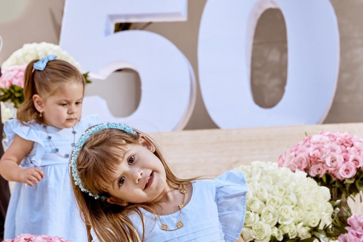 Virginia Fonseca comemora marca de 50 milhões de seguidores ao lado da ...