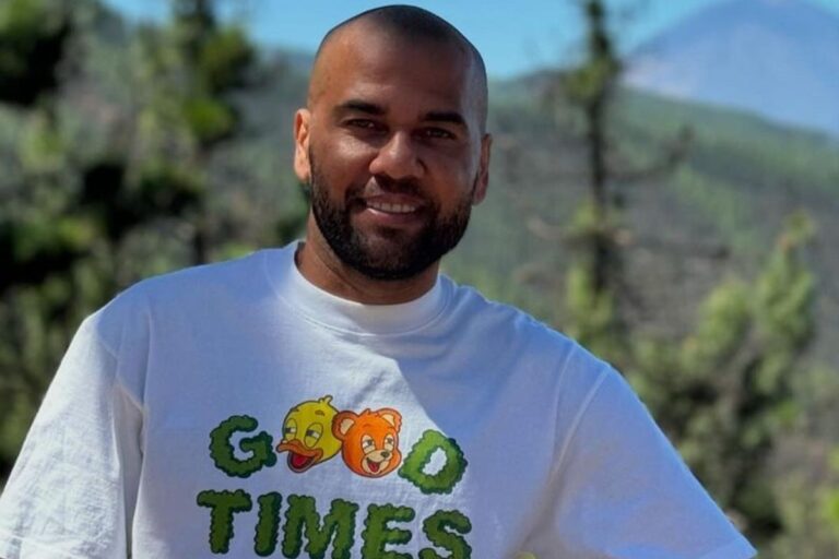 Daniel Alves publica primeira foto no Instagram após ser solto - OFuxico