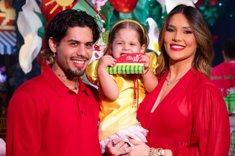 Maria Flor faz 2 anos e ganha festa da Magali - OFuxico