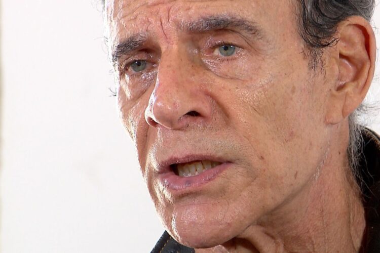 'Já chorei muitas vezes', diz Mário Gomes sobre despejo - OFuxico