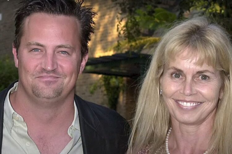 Mãe de Matthew Perry revela que ele 'previu' própria morte - OFuxico