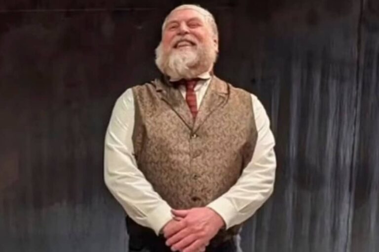 Julien Arnold morre aos 60 anos durante peça em teatro no Canadá - OFuxico