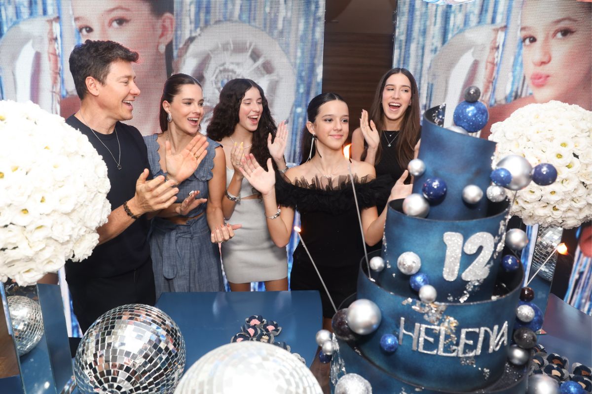 Rodrigo Faro e Vera Viel comemoram os 12 anos da filha Helena - OFuxico