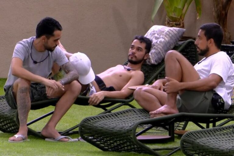 João Pedro desconfia de Renata e questiona Maike no BBB 25 - OFuxico